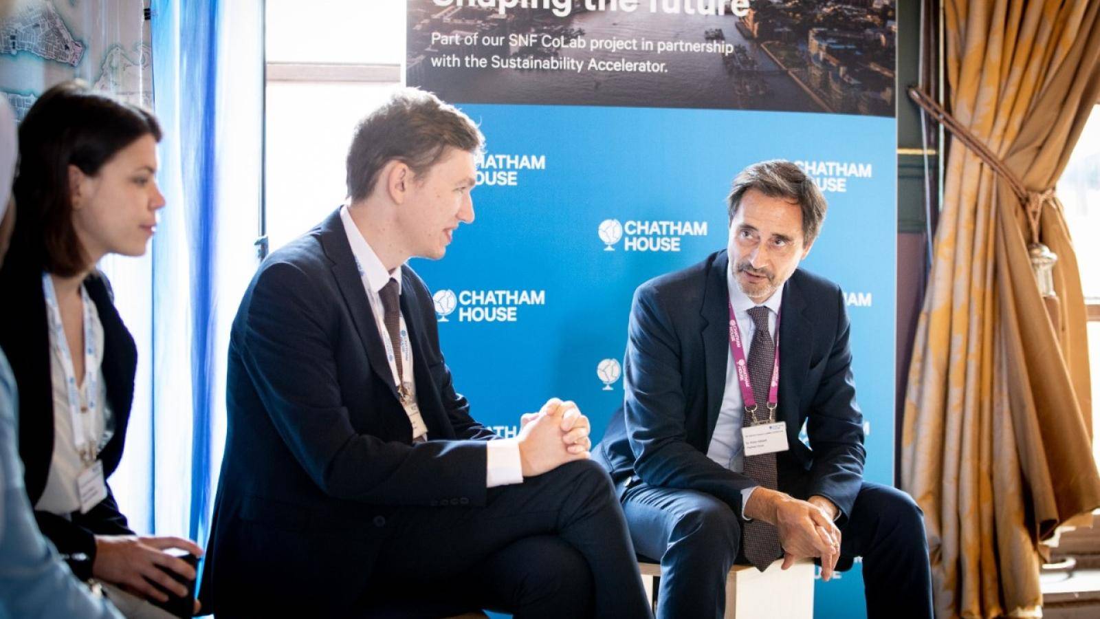 Sir Robin Niblett becomes distinguished fellow and lifetime member ...