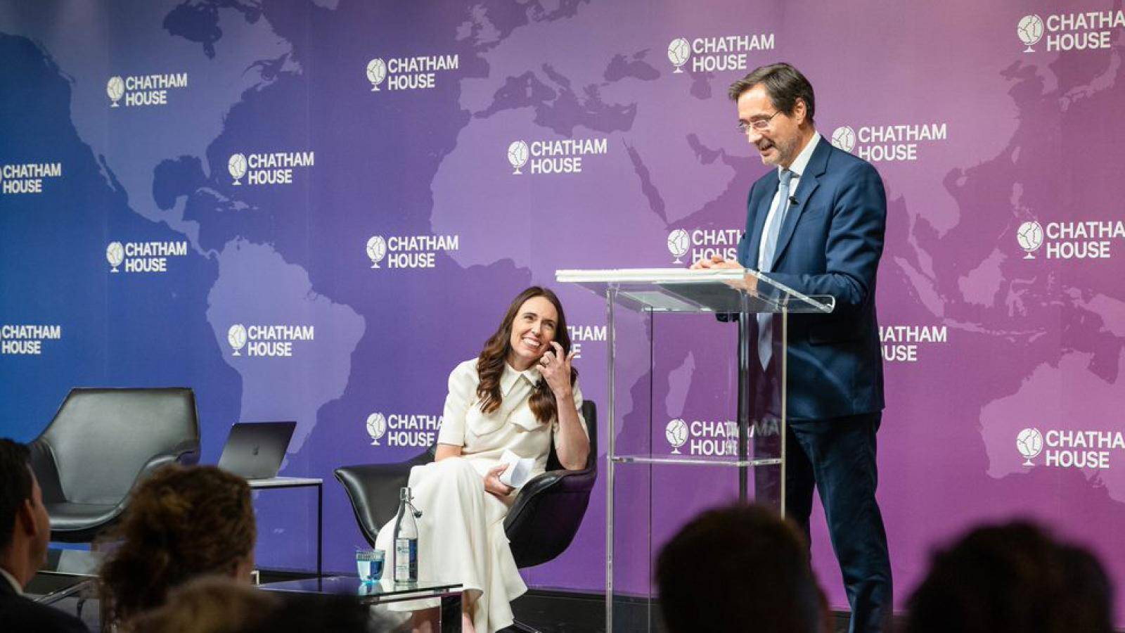 Sir Robin Niblett becomes distinguished fellow and lifetime member ...