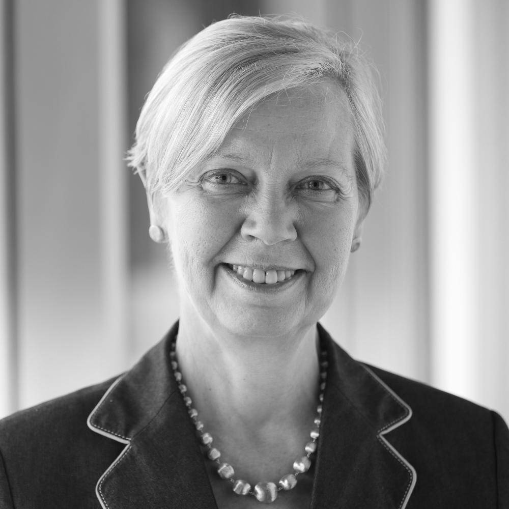 DeAnne Julius | Chatham House – International Affairs Think Tank